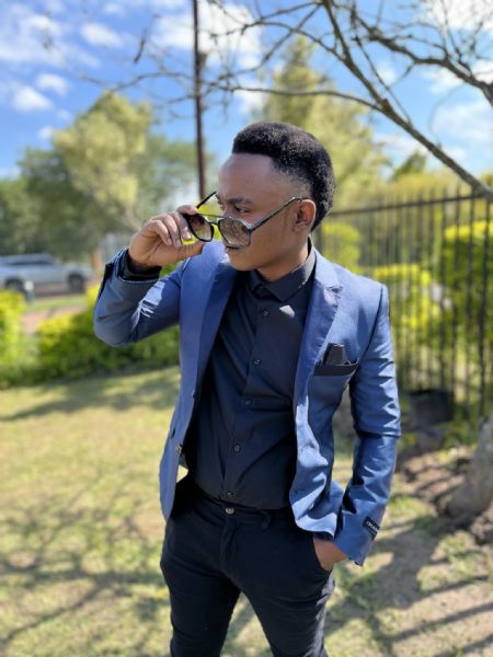 Emmanuel, Male, 26 Years old, Wartburg, Model, Actor, Singer, Dancer, Extra