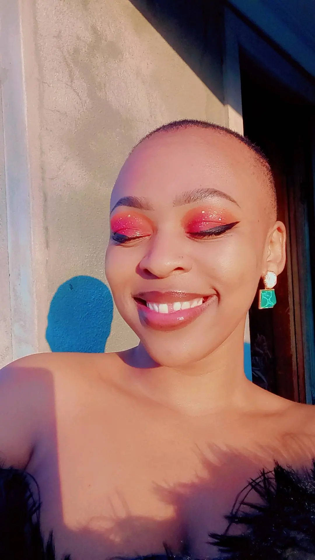 Siphesihle, 28 Years old – Extra, singer and dancer