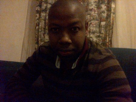 Lubabalo, 37 Years old – Extra and singer from Cape Town